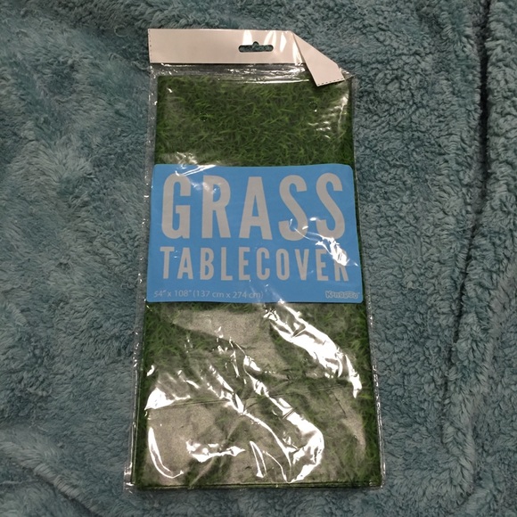 kangaROOS | Party Supplies | Green Grass Table Cover Sheet | Poshmark